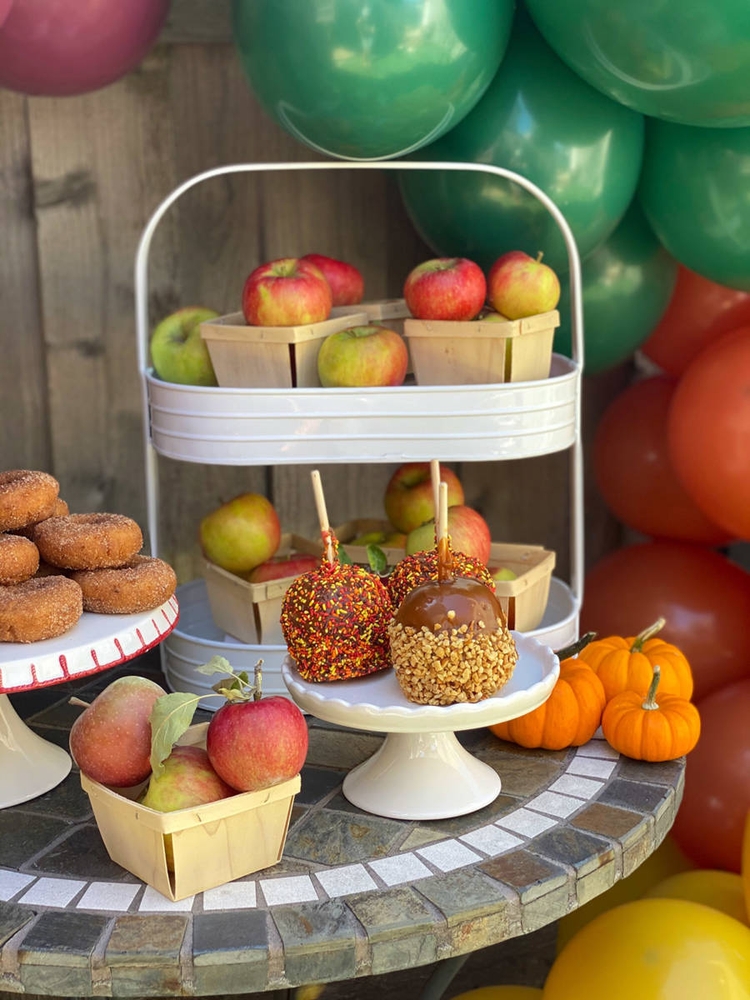 10+ Fall Birthday Party Ideas | Petal Talk