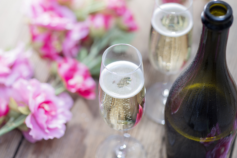 Top Wine & Flower Pairings for Your Bouquet | Petal Talk