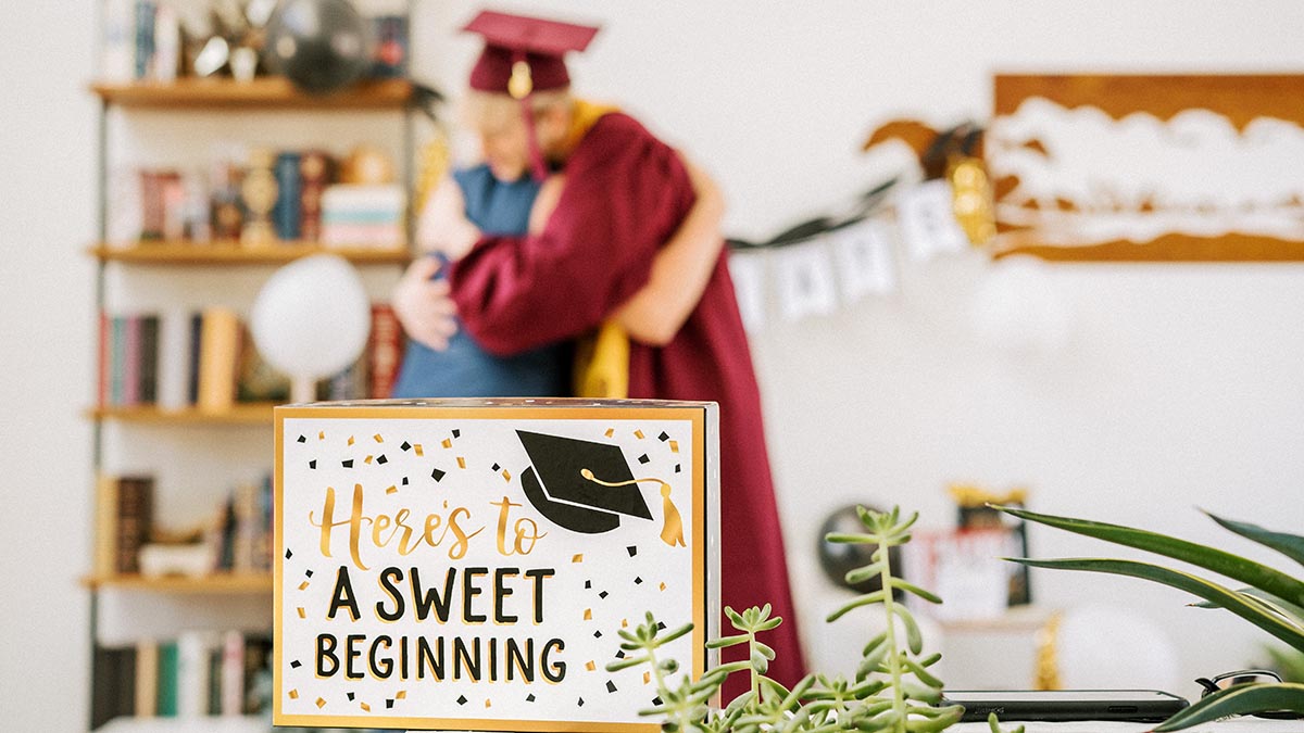 Creative Graduation Party Ideas | The Table by Harry & David