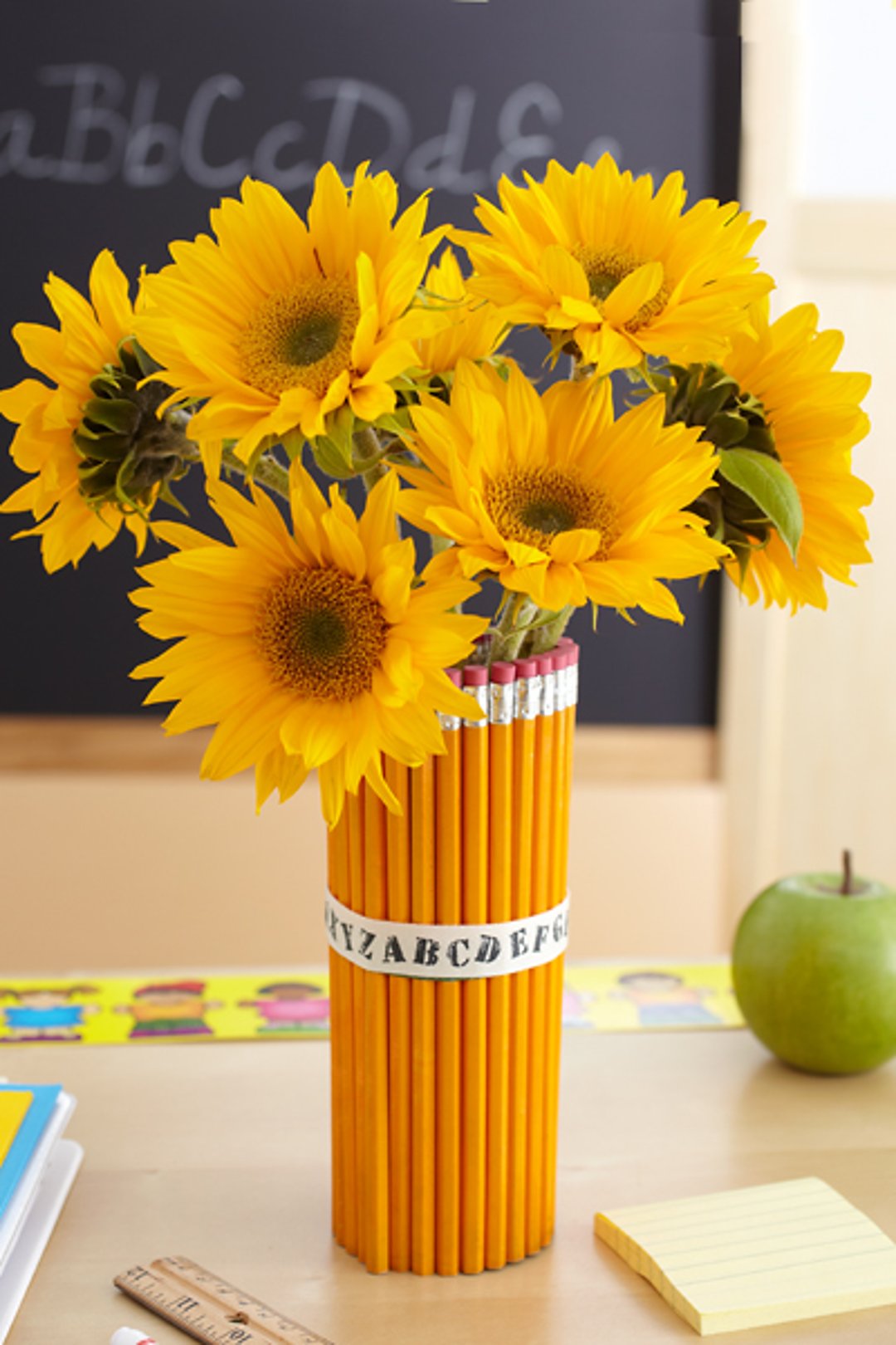 How to Make Back to School Flowers | Petal Talk