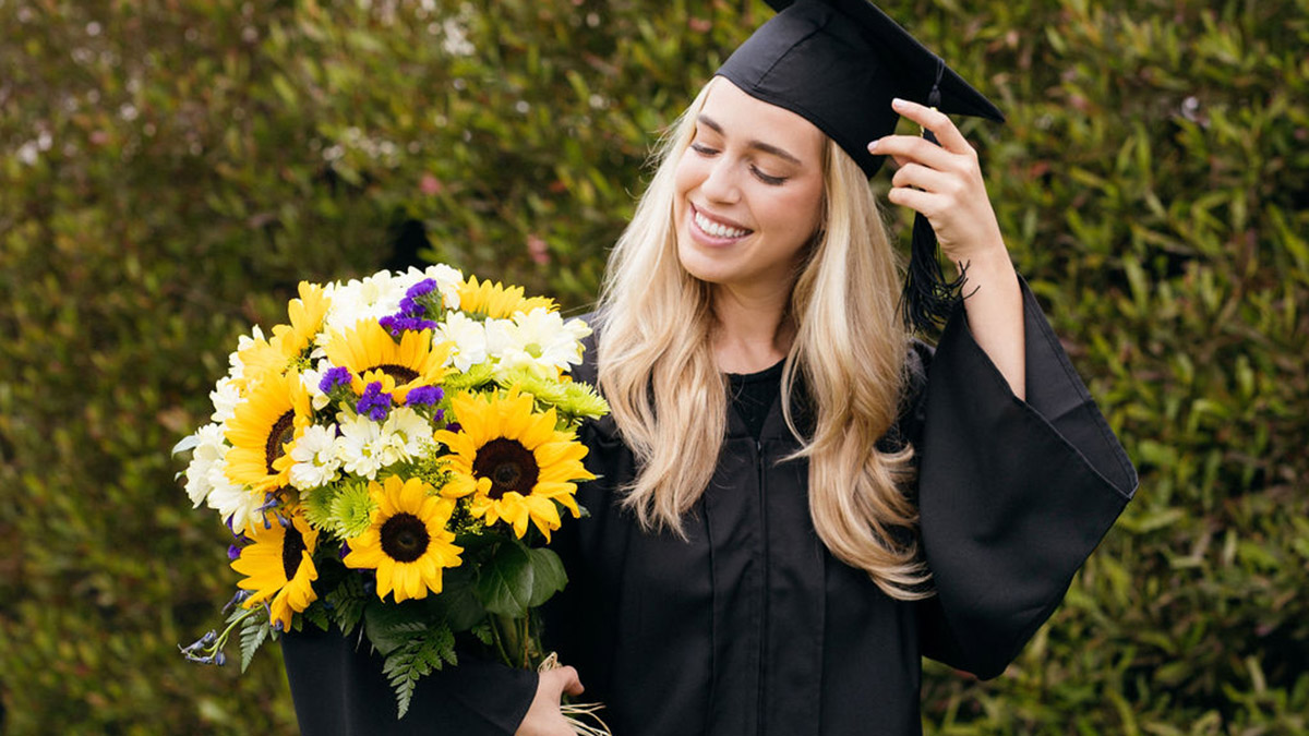 Best Flowers for Graduation Petal Talk