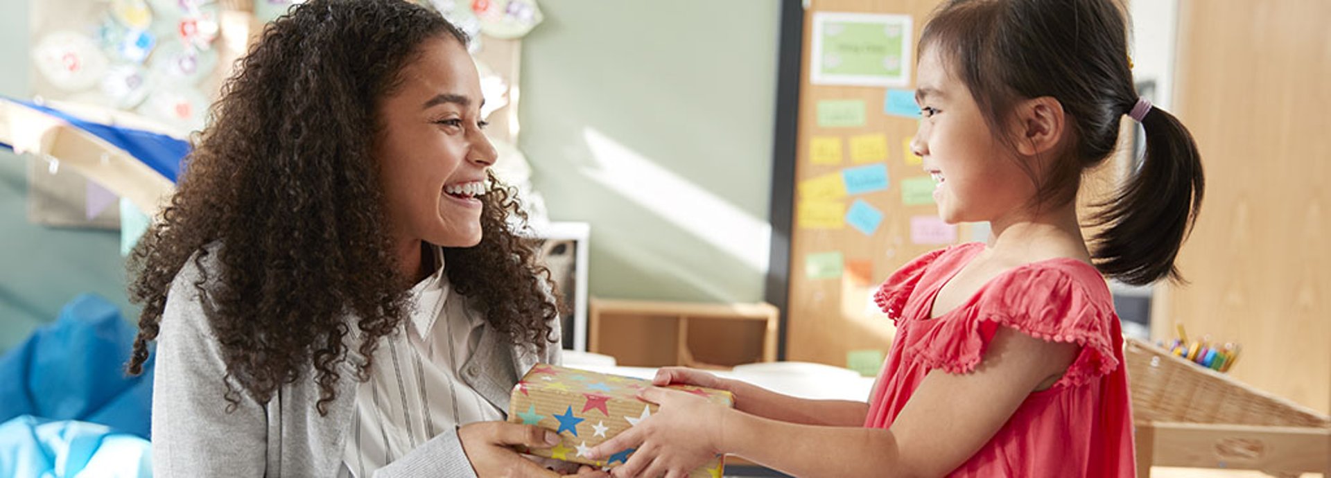 4 Ways Giving is Good for You | The Table by Harry & David