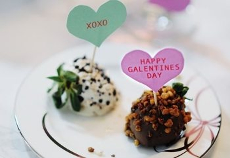 Loved Ones Reconnect with Shari’s Berries Cheesecake Collection | Shari ...