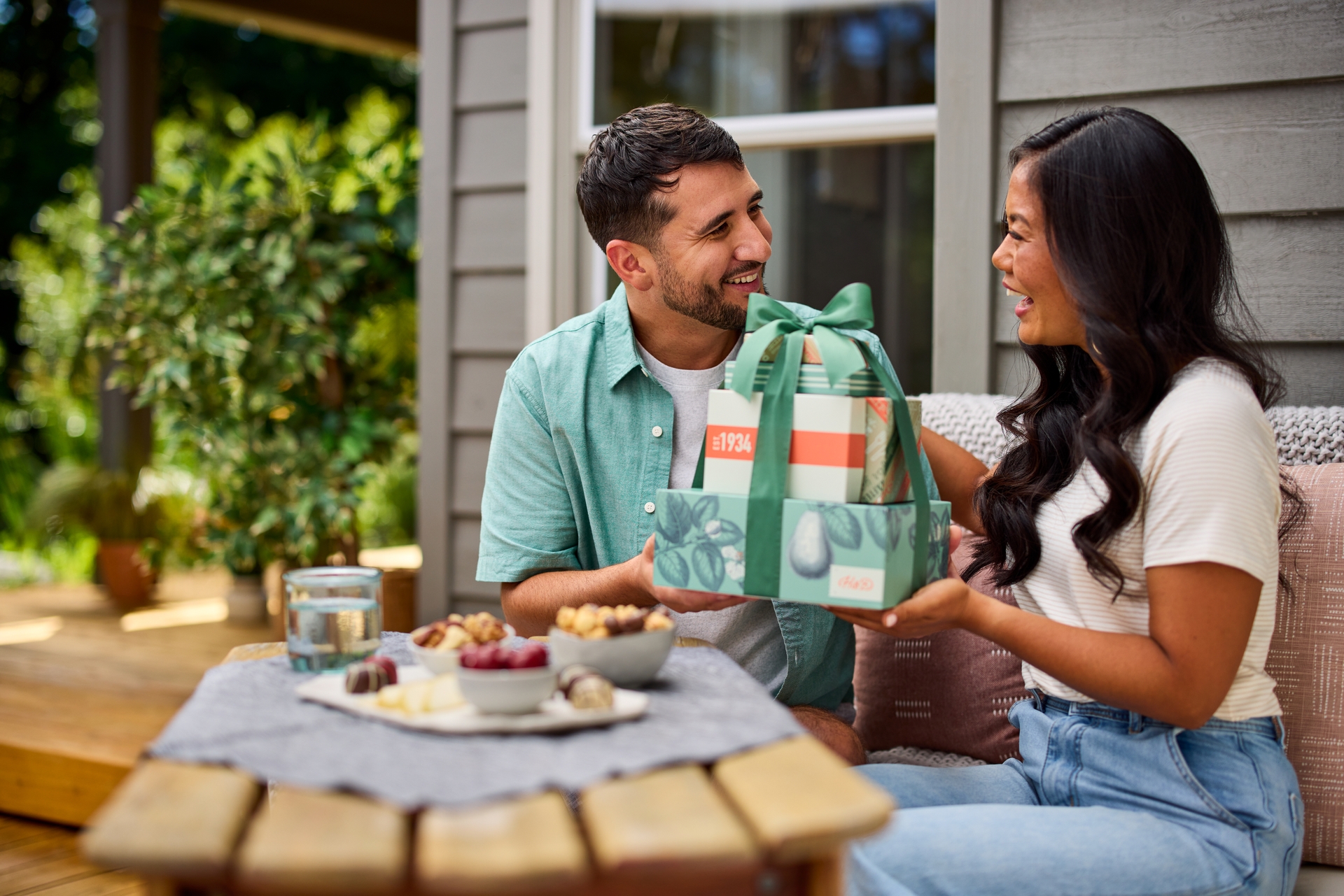 6 Tips for Being the Best Gift Giver | The Table by Harry & David