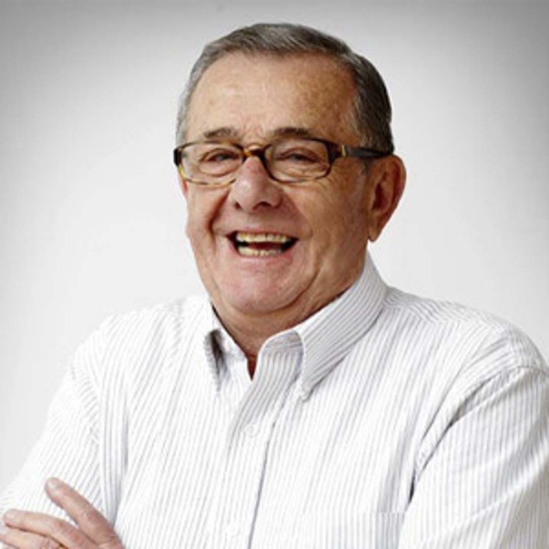 DIY Christmas Centerpiece | Christmas Table Decor | Petal Talk