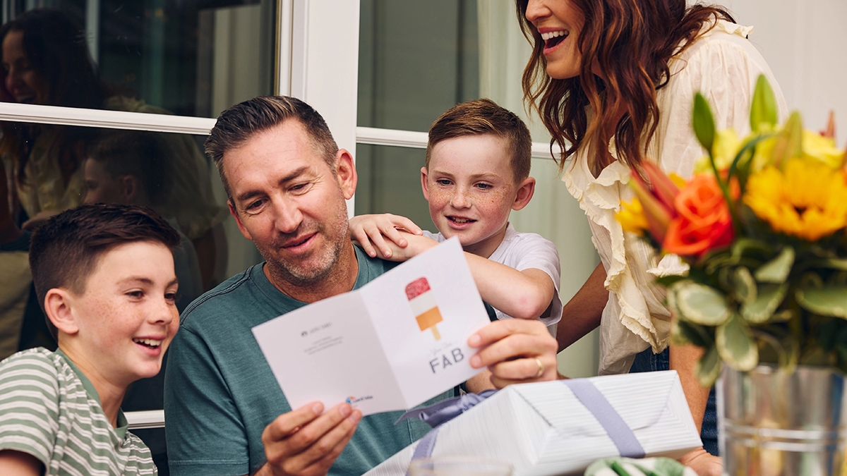 How to Say Dad in Different Languages | Petal Talk