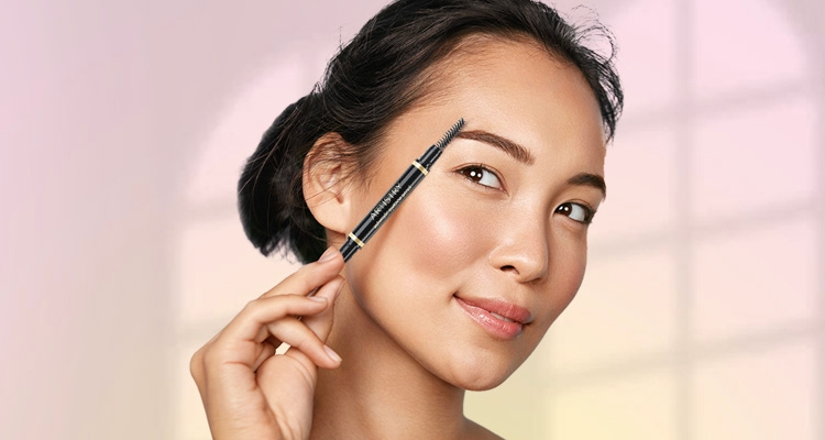 Peran Alis untuk Tampil Beda