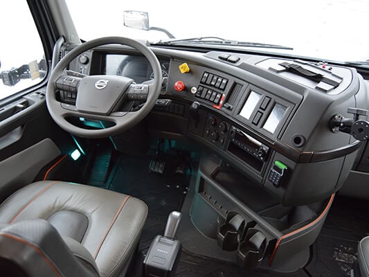 Volvo truck leasing options | SFI Trucks and Financing