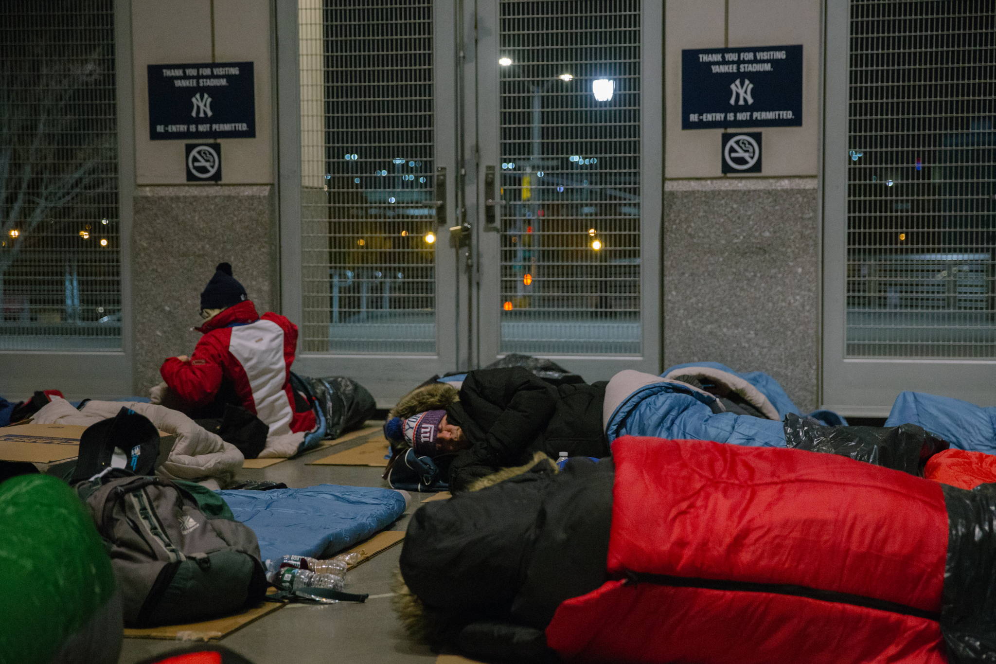 Sleeping Out & Spreading Holiday Cheer | Leesa