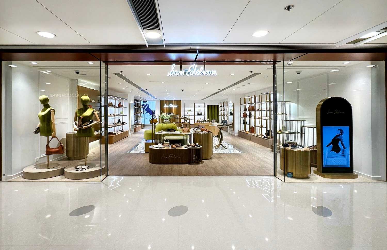 Telford plaza I Shopping – Sam Edelman