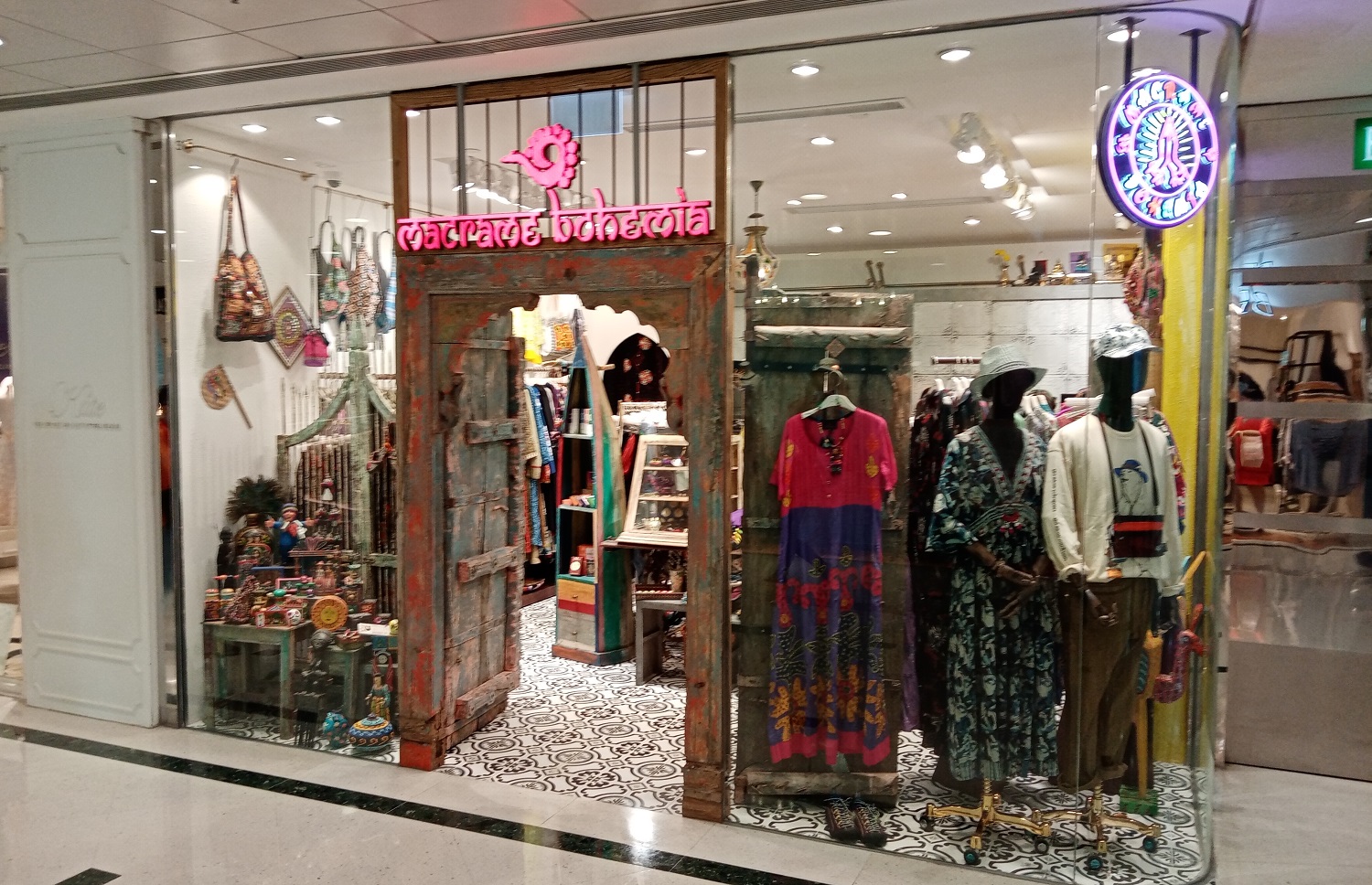 德福廣場 I 購物指南 - 流蘇民族百貨