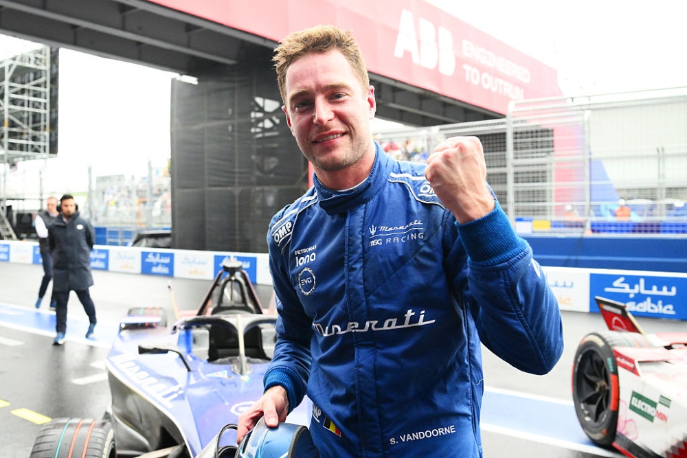 Perfect pit call seals huge win for Vandoorne in first Tokyo E-Prix ...