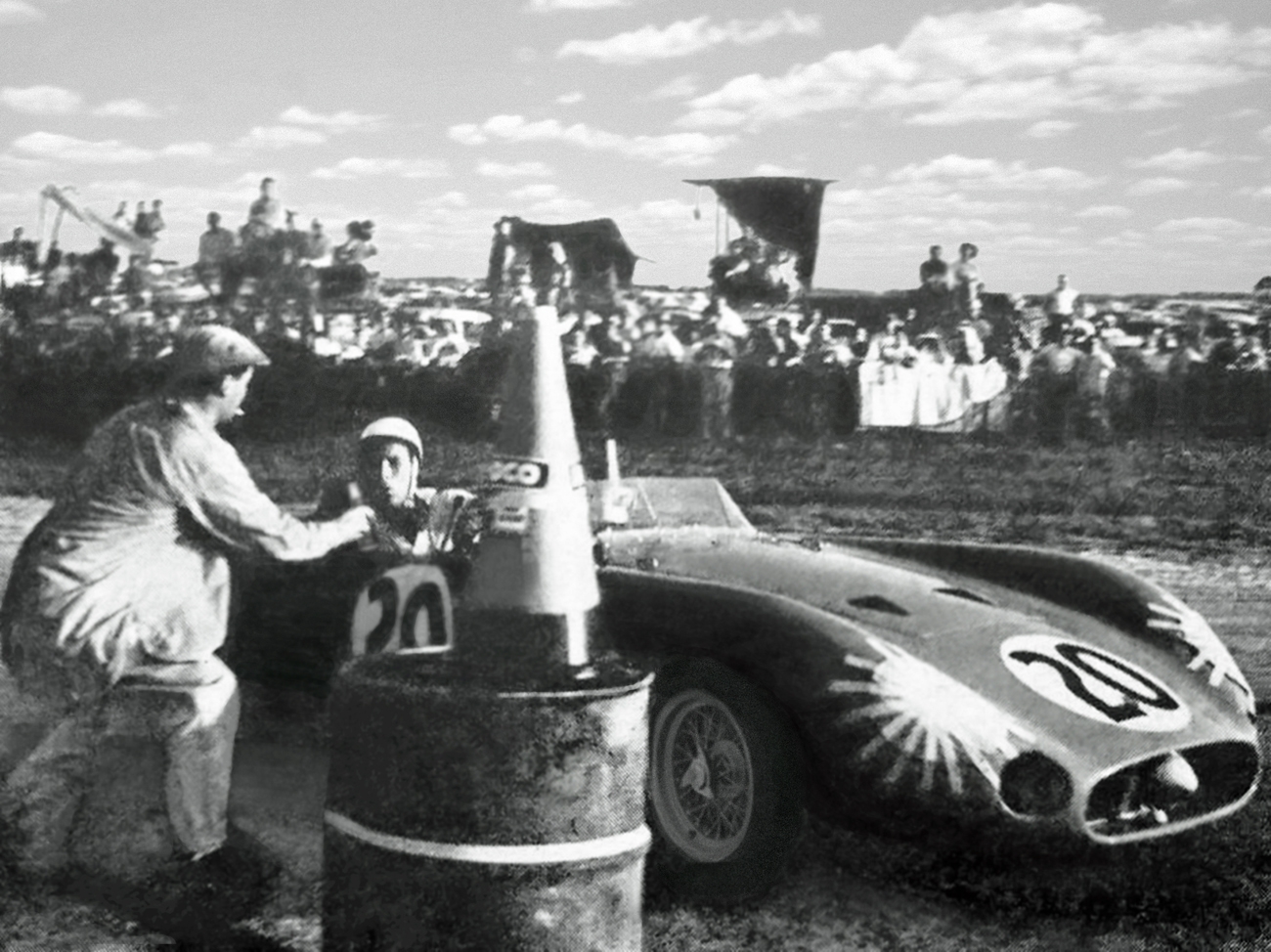 Moss & The Coke Bottle Incident | RACER