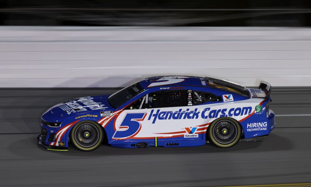 Larson checks off the achievements in Atlanta | RACER