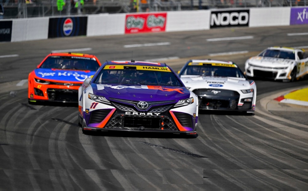 How seat time and savvy deal Hamlin a winning hand | RACER