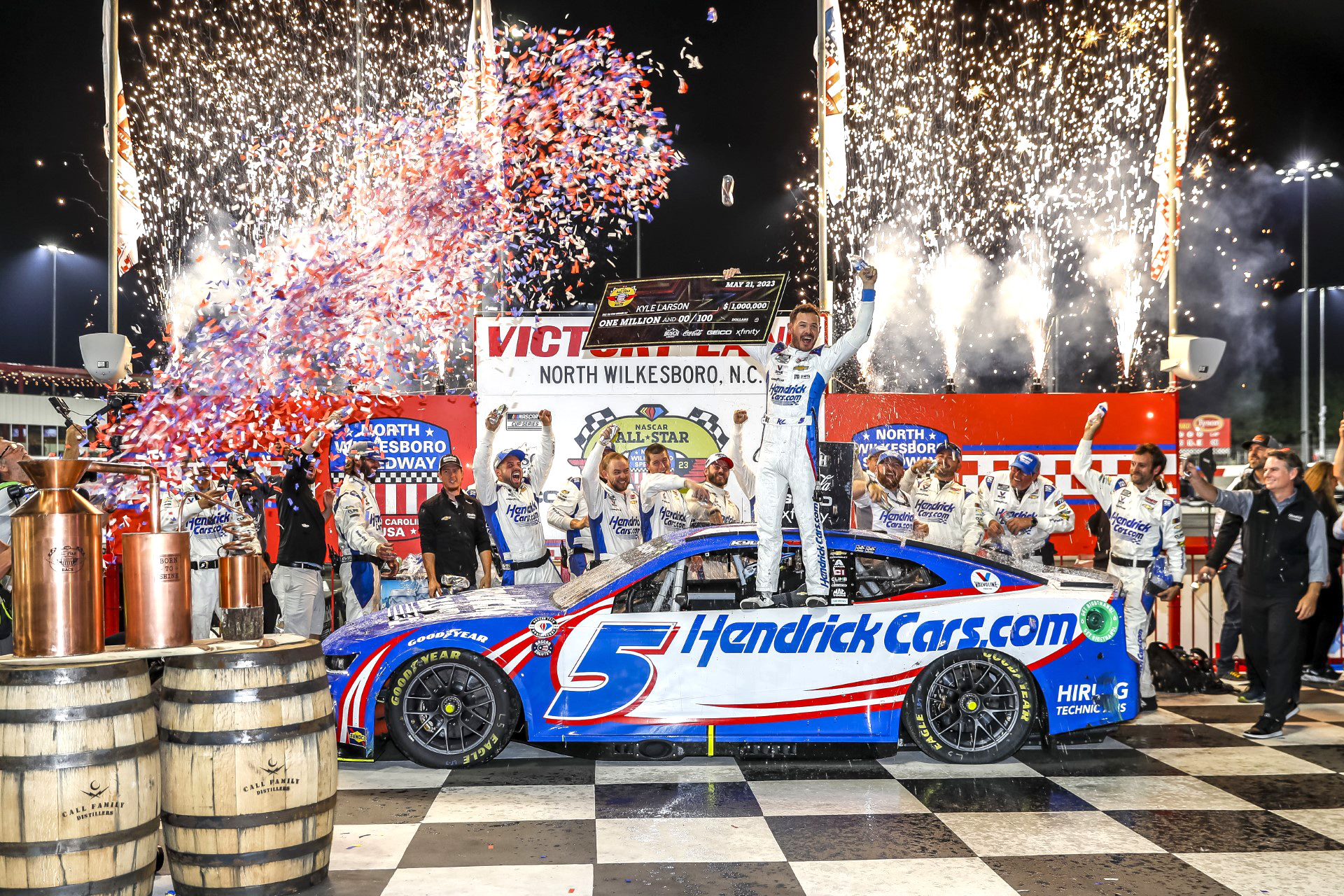 Larson dominates All-Star Race at North Wilkesboro | RACER