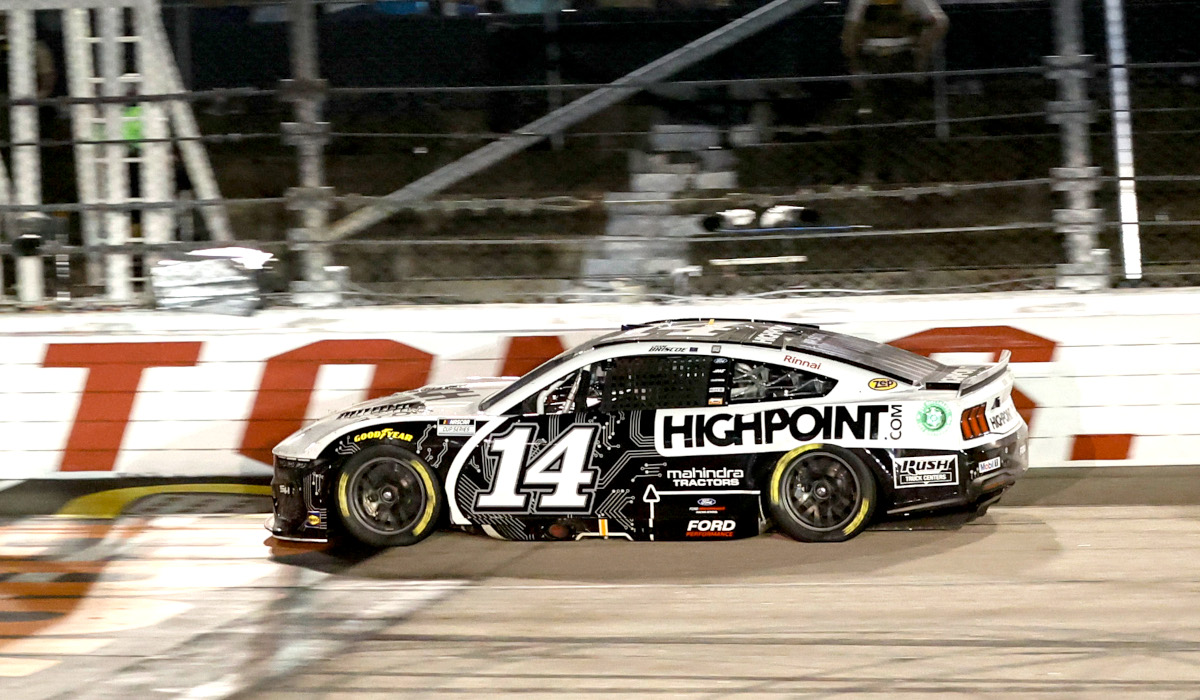 Briscoe roars into playoffs with Southern 500 win over Busch | RACER