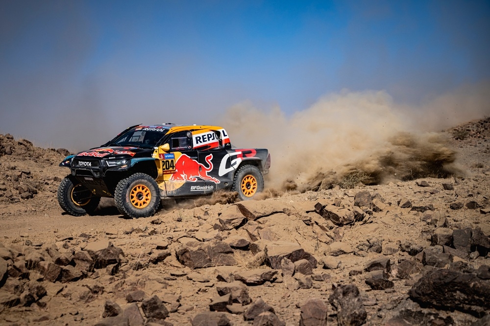 Quintero claims Dakar Stage 1 win after time credit for helping crashed ...