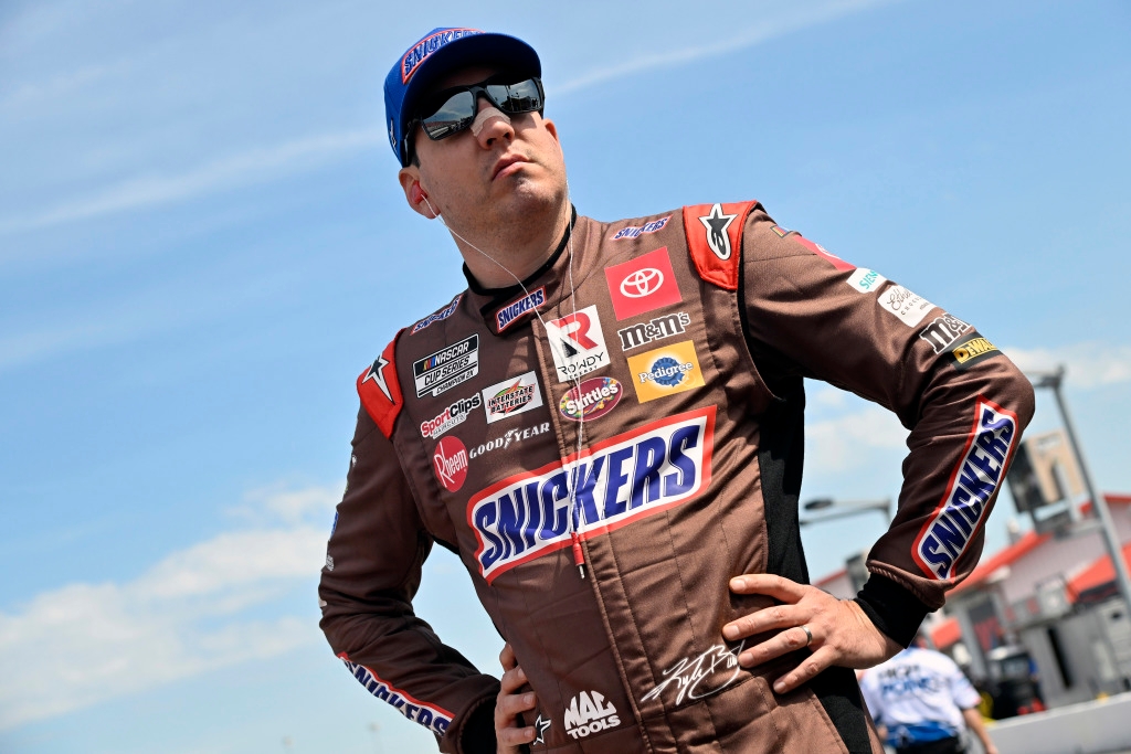 Kyle Busch drawing on positive momentum at WWTR | RACER