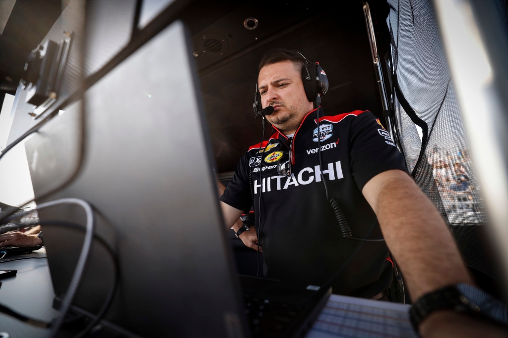Penske engineer Luke Mason finds immortality in only his sixth race | RACER