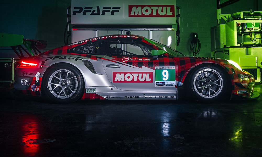New look for Pfaff Porsche team | RACER