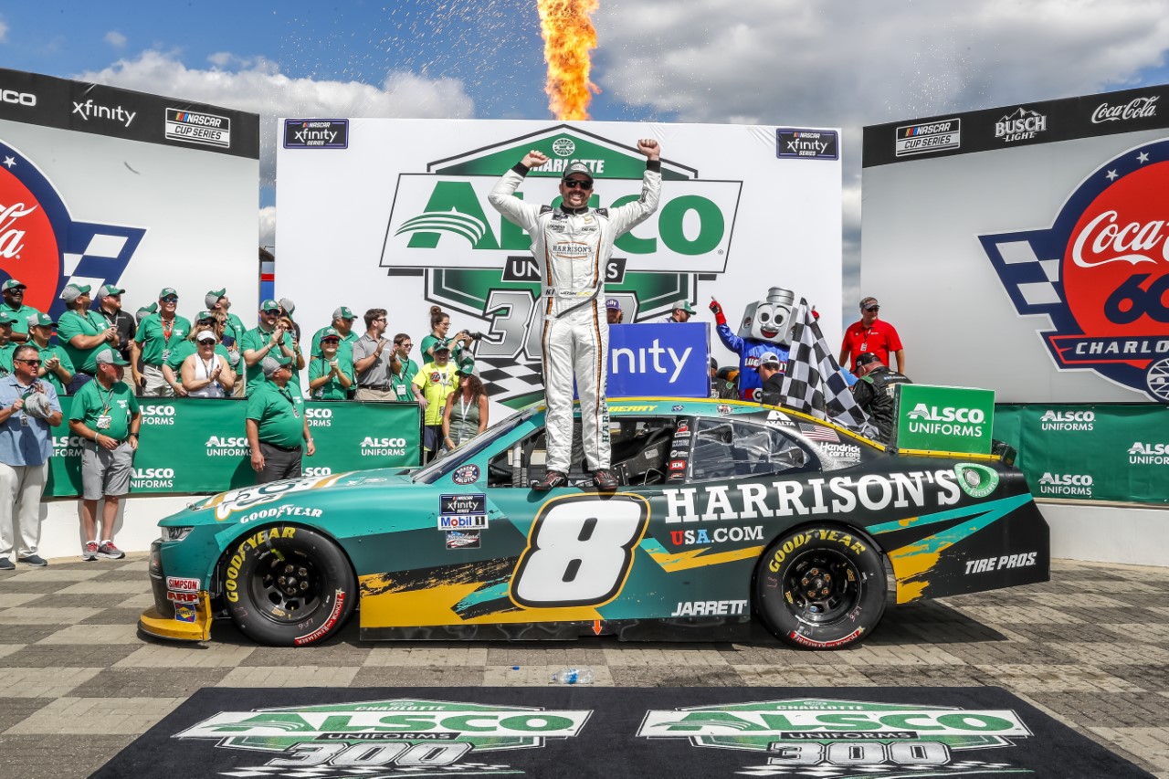 Berry rockets to fourth career Xfinity victory in Charlotte | RACER
