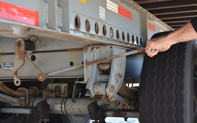 Sliding tandems on a trailer: 16 simple steps to follow