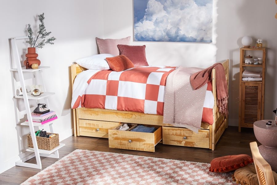 Maximize Your Dorm Space with Storage Tips - Bed Bath & Beyond