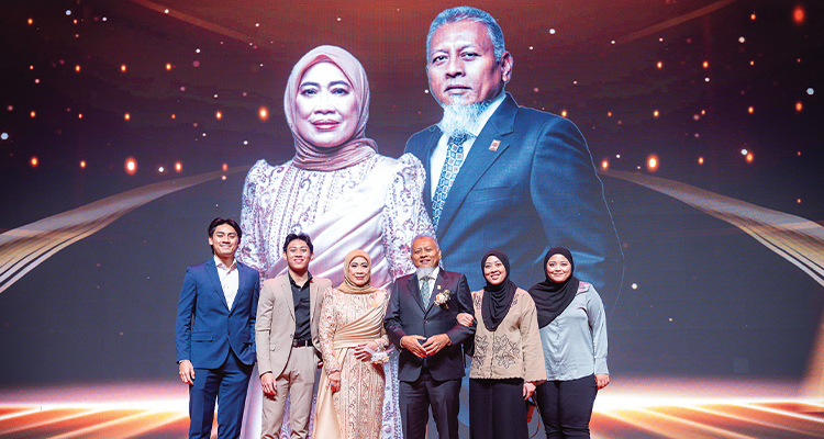 Double Diamond Rohani Ismail & Mohd Said Mohd Yunus