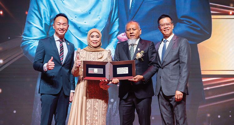 Double Diamond Rohani Ismail & Mohd Said Mohd Yunus