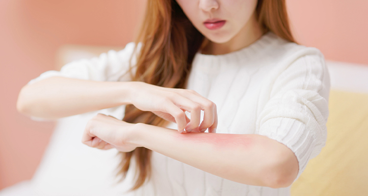 What Causes Itchy Skin? Prevent and Treat Skin Discomfort with These ...