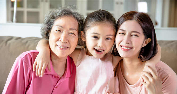 8 Multivitamins For Women At Every Stage of Life | AmwayNow