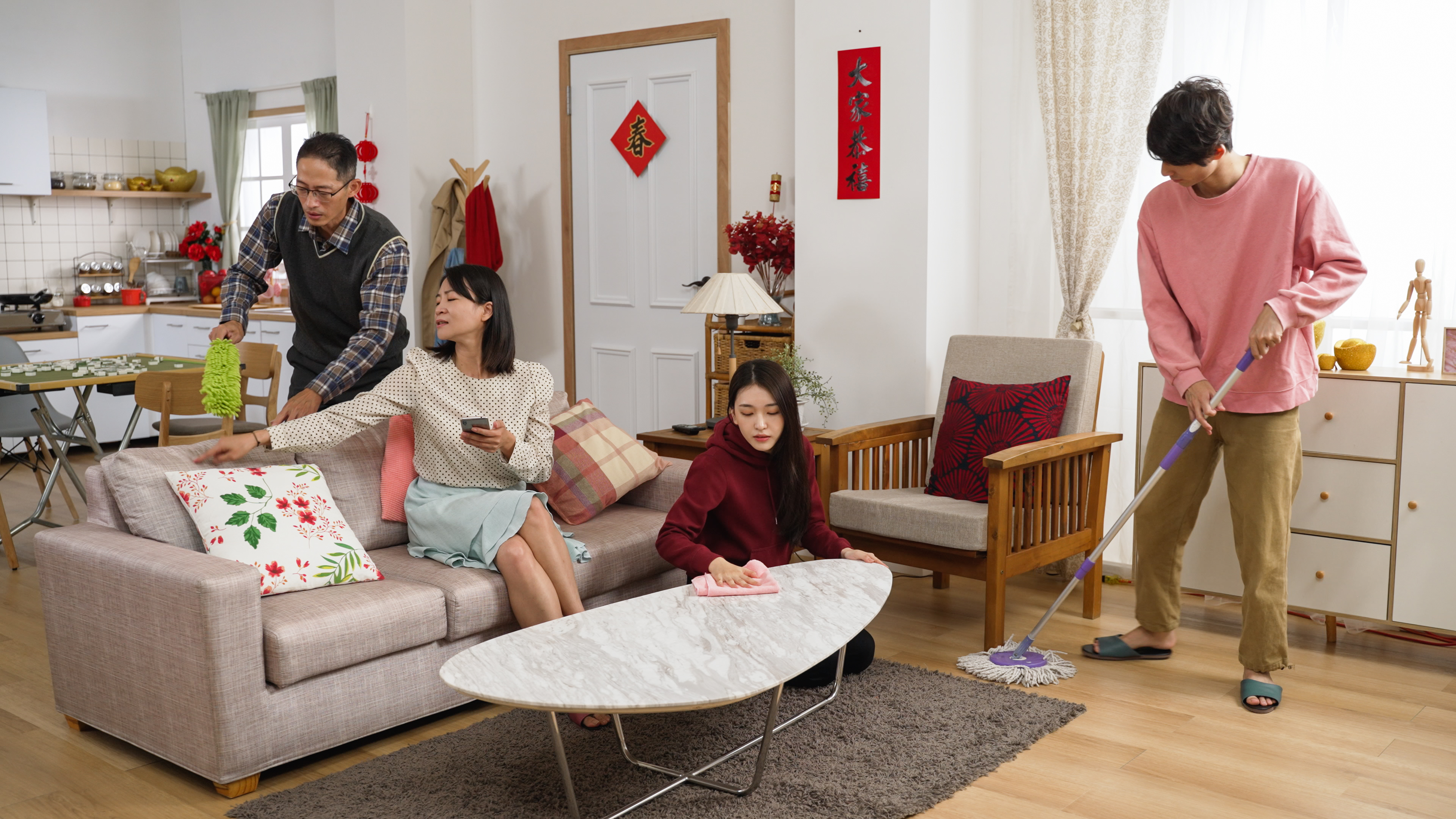 From Grime to Shine: 5 Superstar Cleaning Products Every Home Needs
