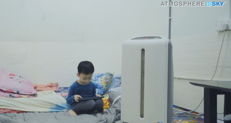 Atmosphere SKY: Sneezing In Mummy's Salon? No Way! (Toh Mei Yeng)