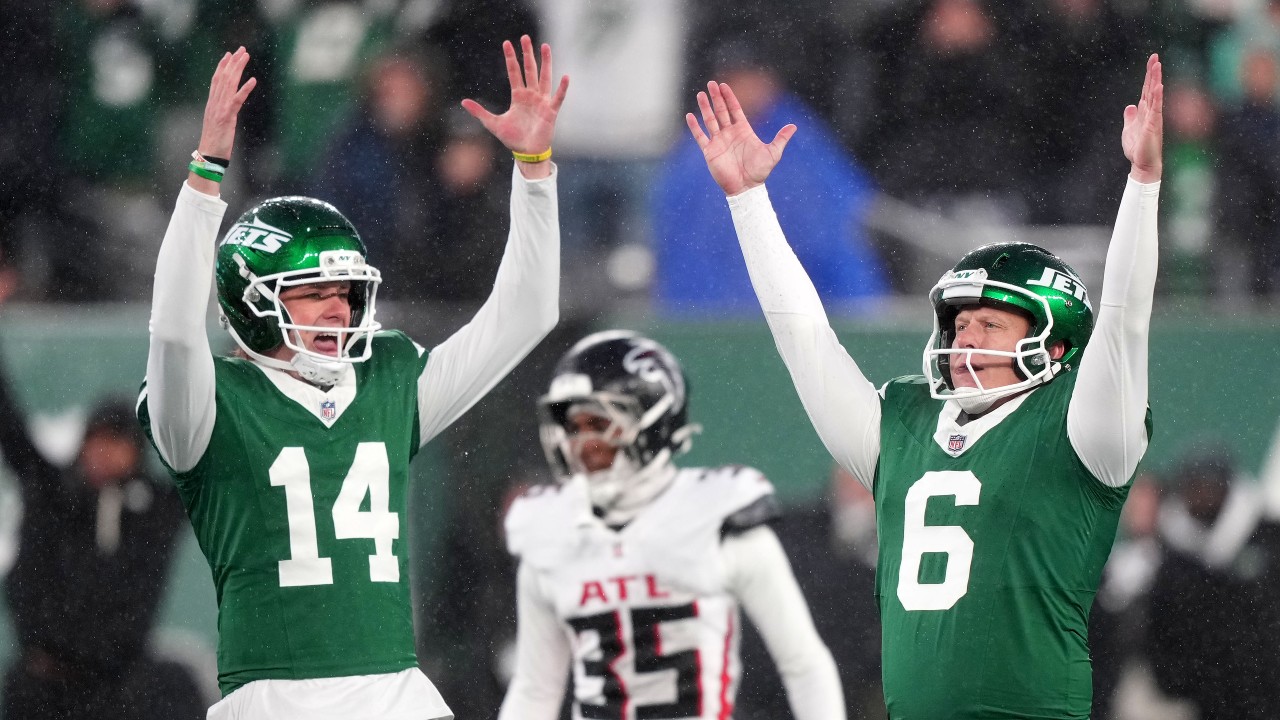 Nick Folk's last-second, 56-yard field goal lifts Jets past Falcons, 27-24