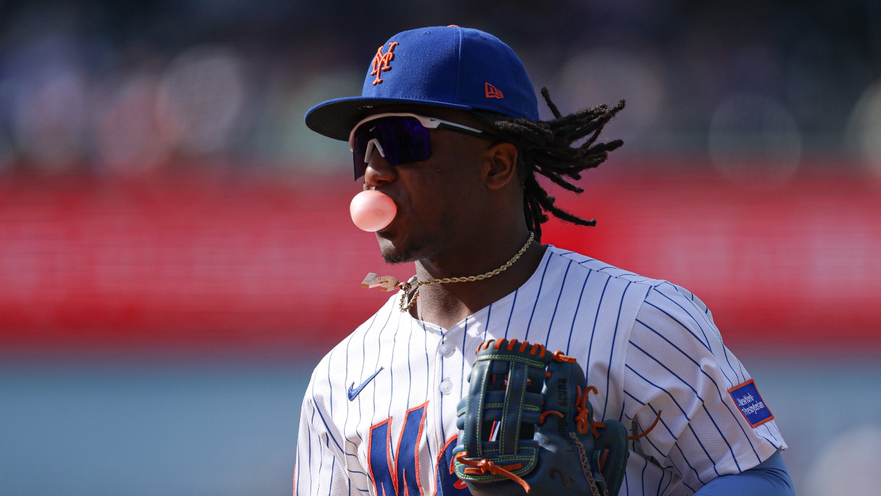 Mets' Luisangel Acuña named NL Rookie of the Month