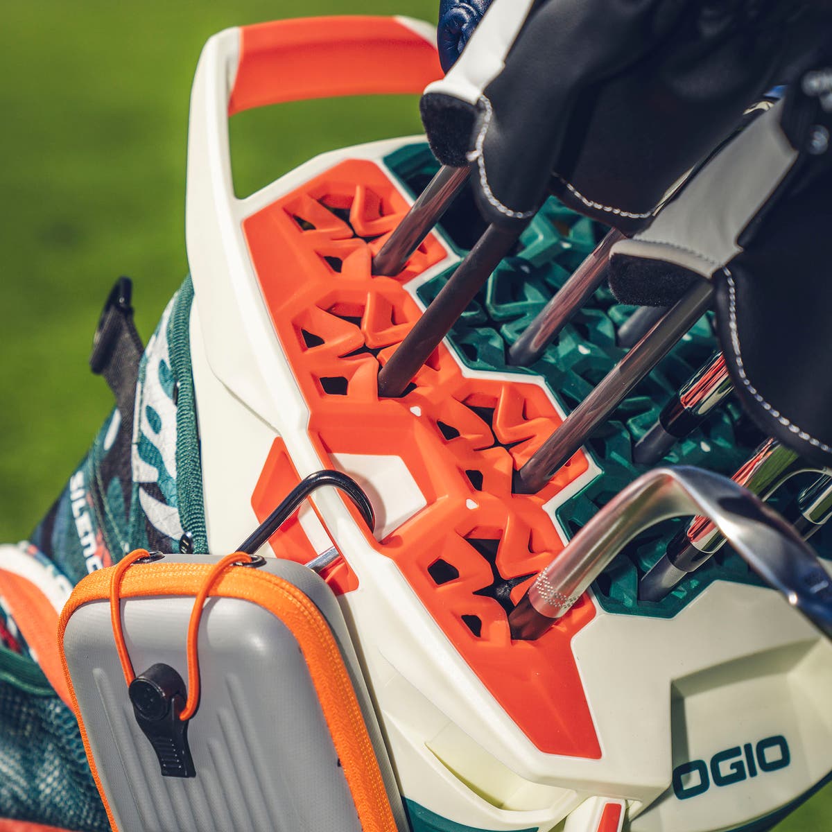 Silencer Hybrid Golf Bag | OGIO