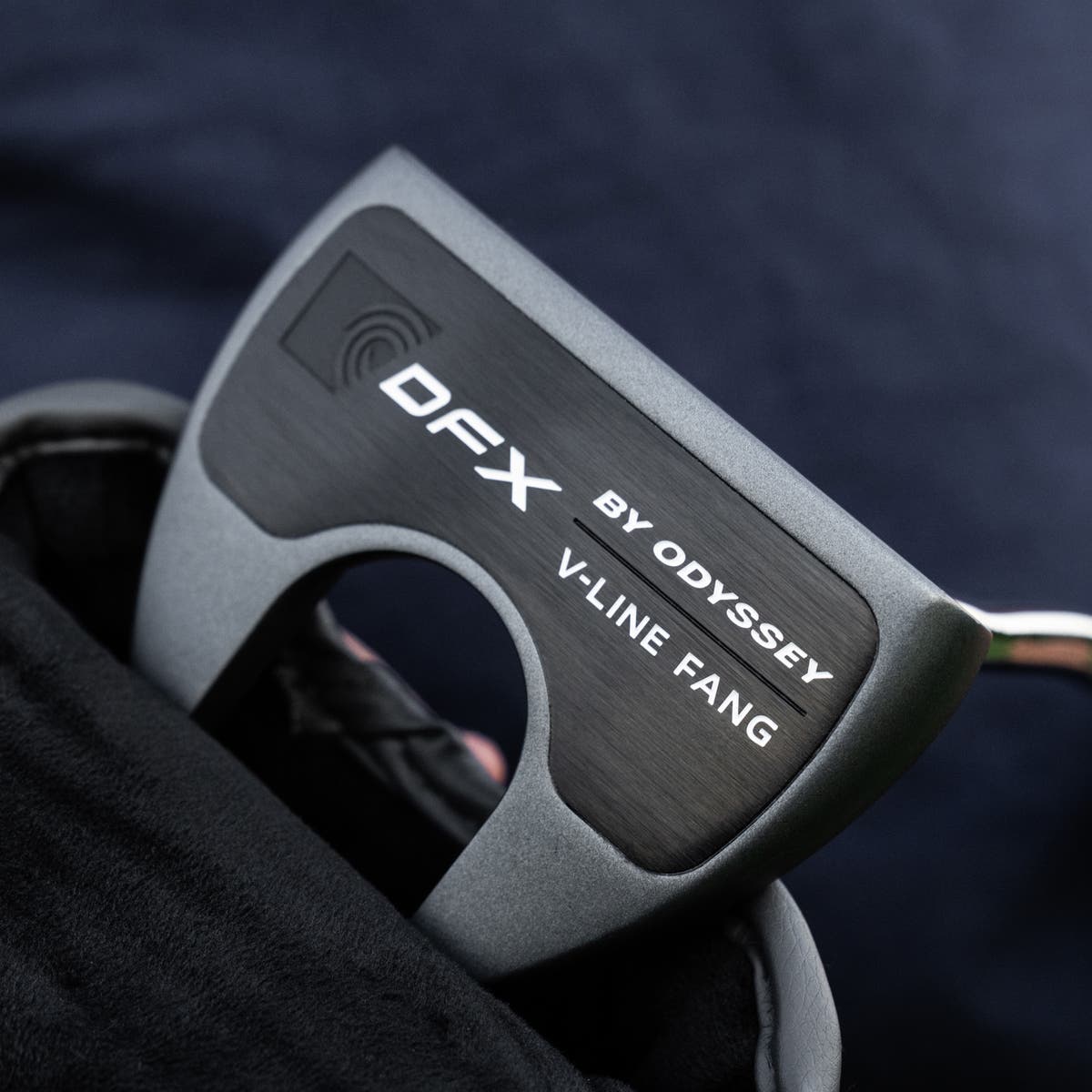 2025 DFX V-Line Fang DB Putter | Odyssey Golf